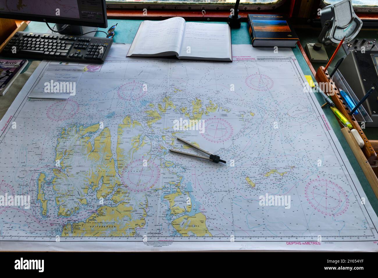 Svalbard map hi-res stock photography and images - Alamy