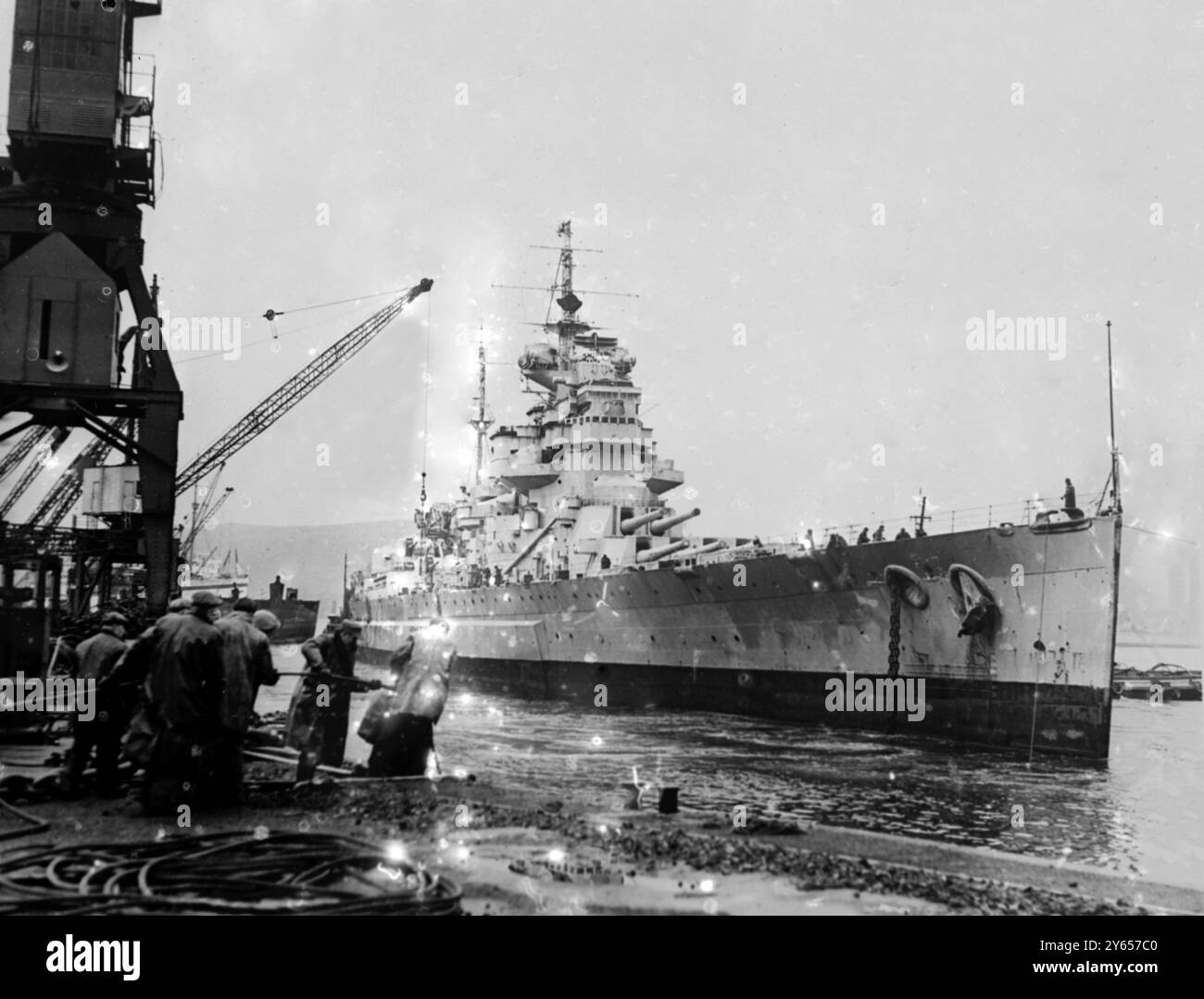 The battleship hms anson hi-res stock photography and images - Alamy
