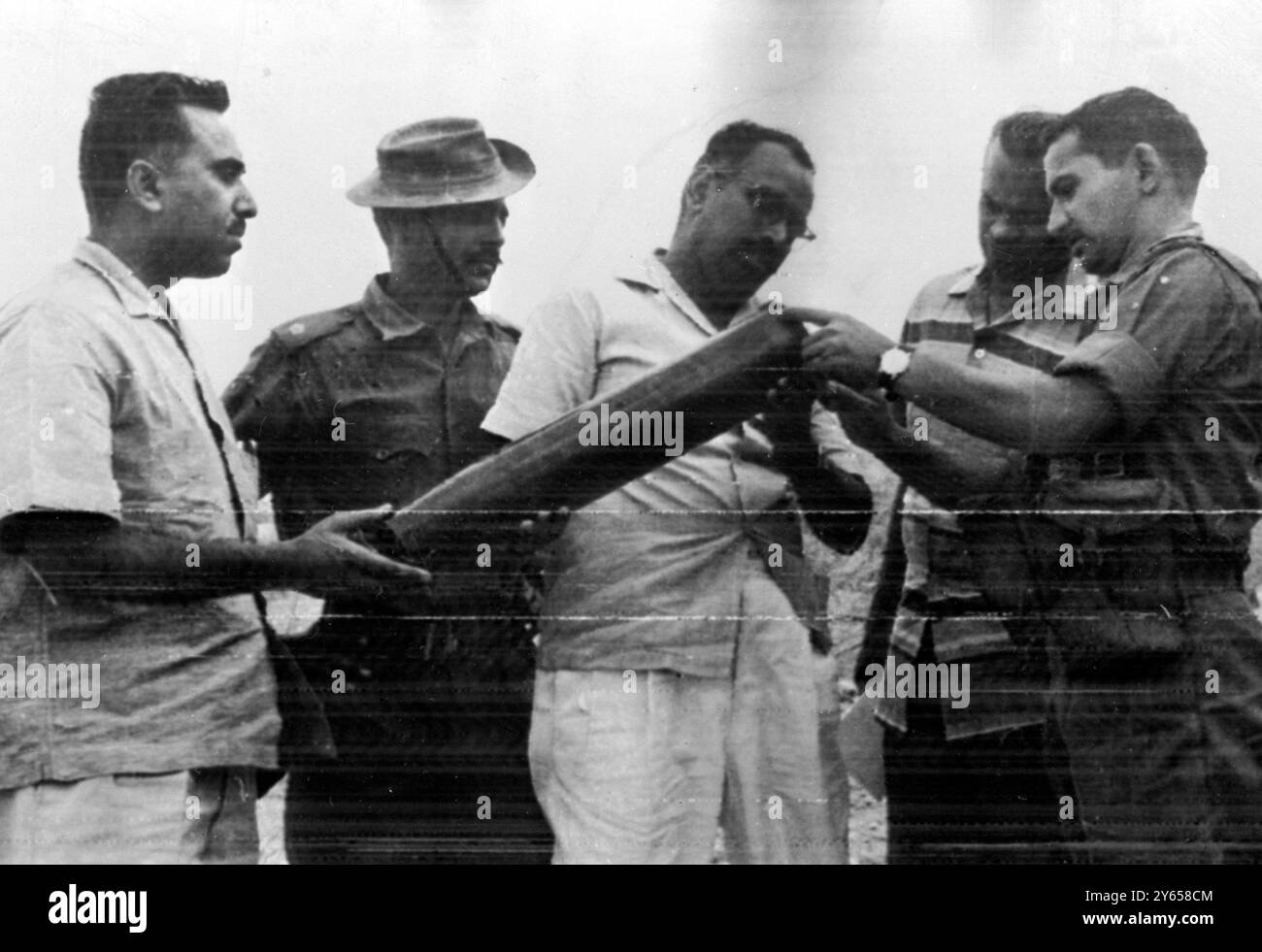 Indian army artillery hi-res stock photography and images - Alamy