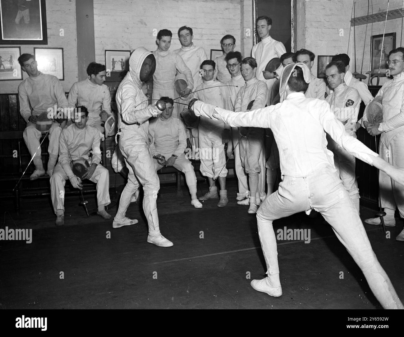 1950s university of oxford students hi-res stock photography and images ...