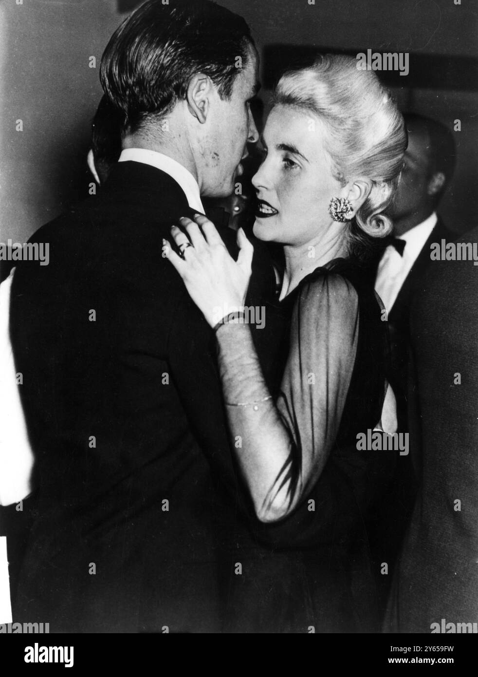 American Woolworth heiress , Barbara Hutton dancing with Alfred Gwynne ...