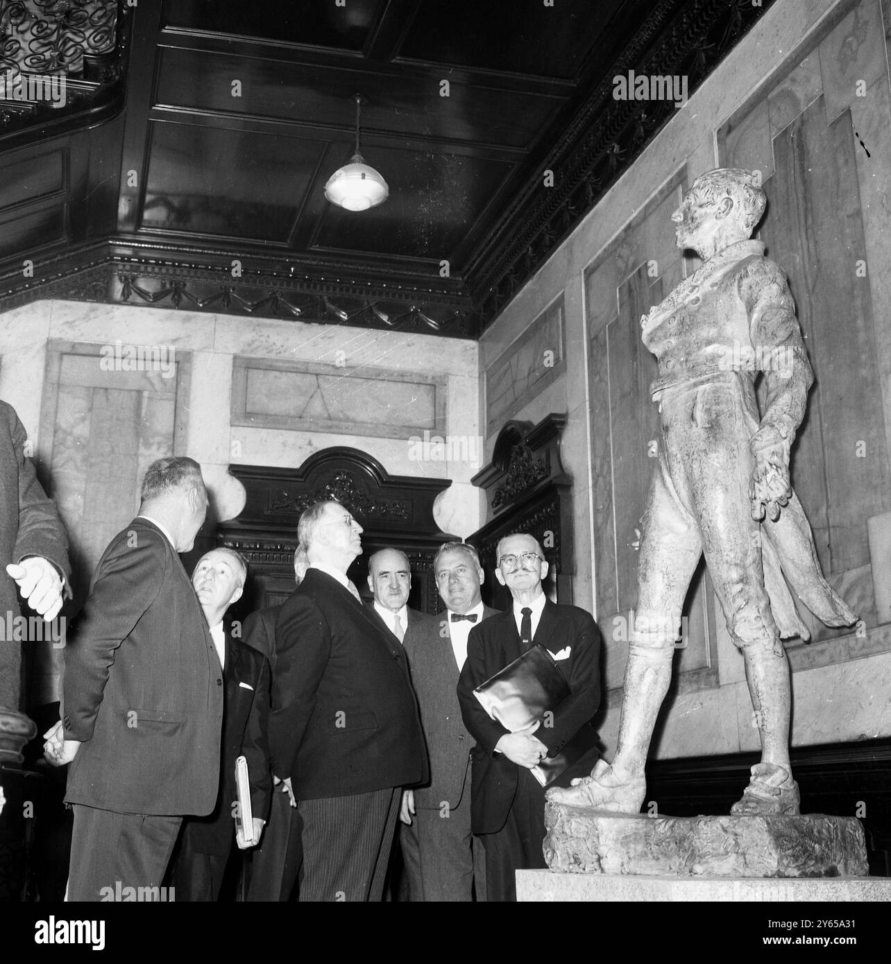 President Eamonn de Valera admires the seven foot bronze statue of ...