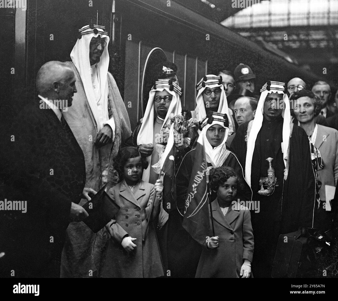 The Emir Saud - Crown Prince of Saudi Arabia - left Victoria Station in ...