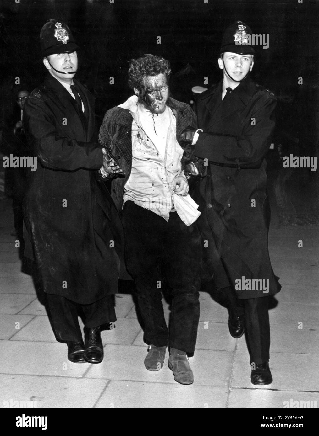 000 people took part Black and White Stock Photos & Images - Alamy