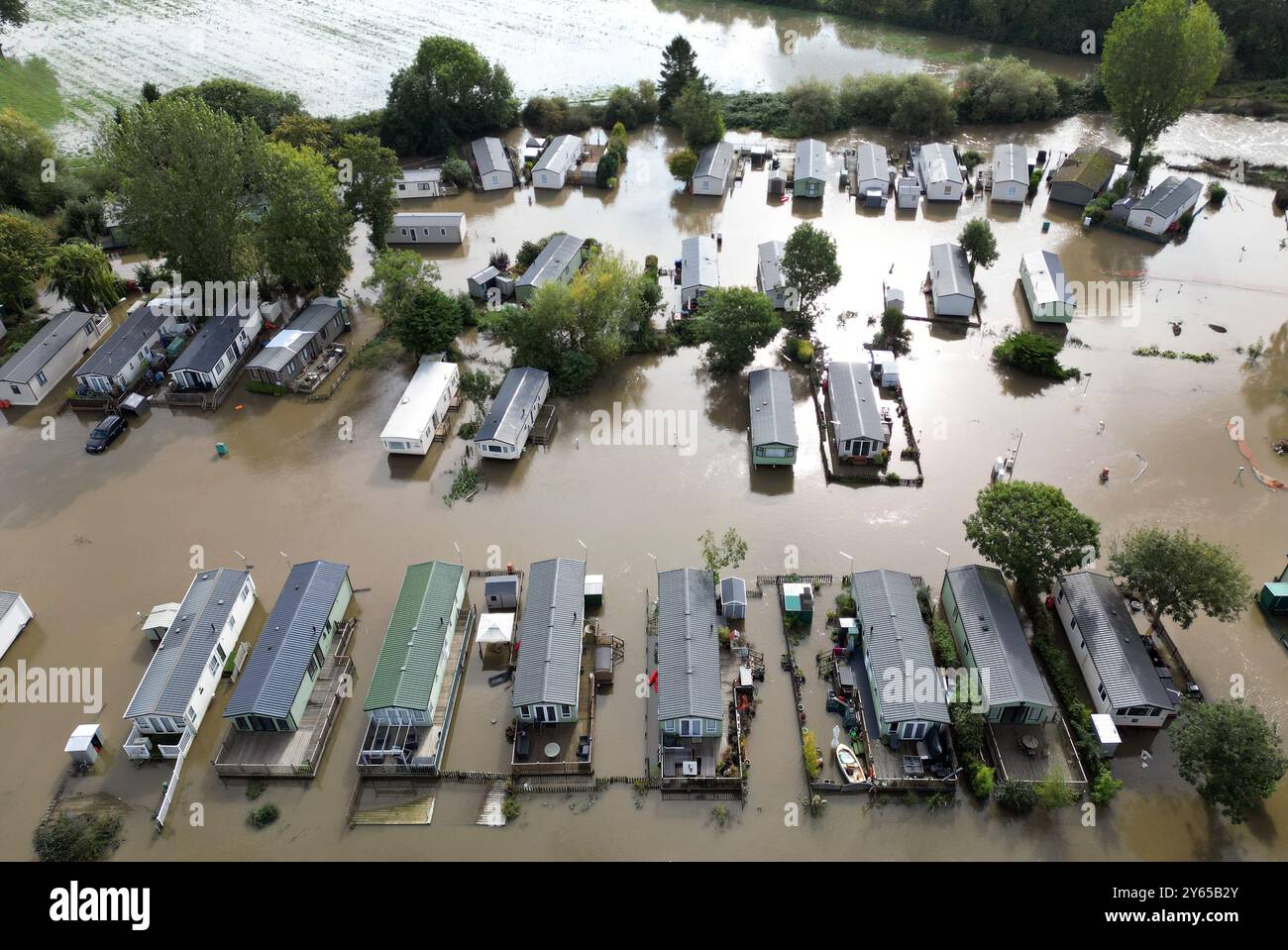 Cogenhoe Mill Holiday Park in Northamptonshire submerged by floodwater ...
