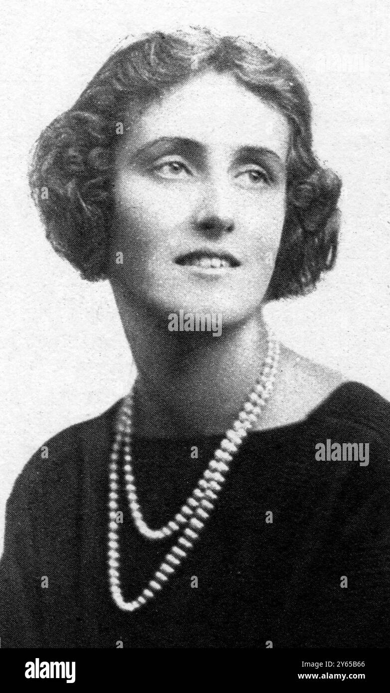 Lady Cynthia Mosley, wife of the Socialist Candidate at Smethwick Stock ...