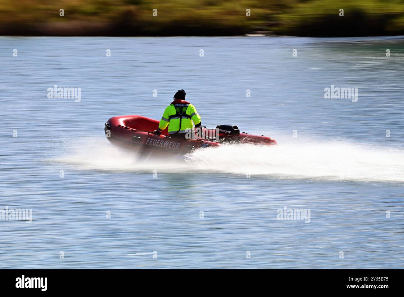 Feuerwehrboot,Uebungseinsatz,Rettungsuebeung,Einsatz,Rettungseinsatz ...