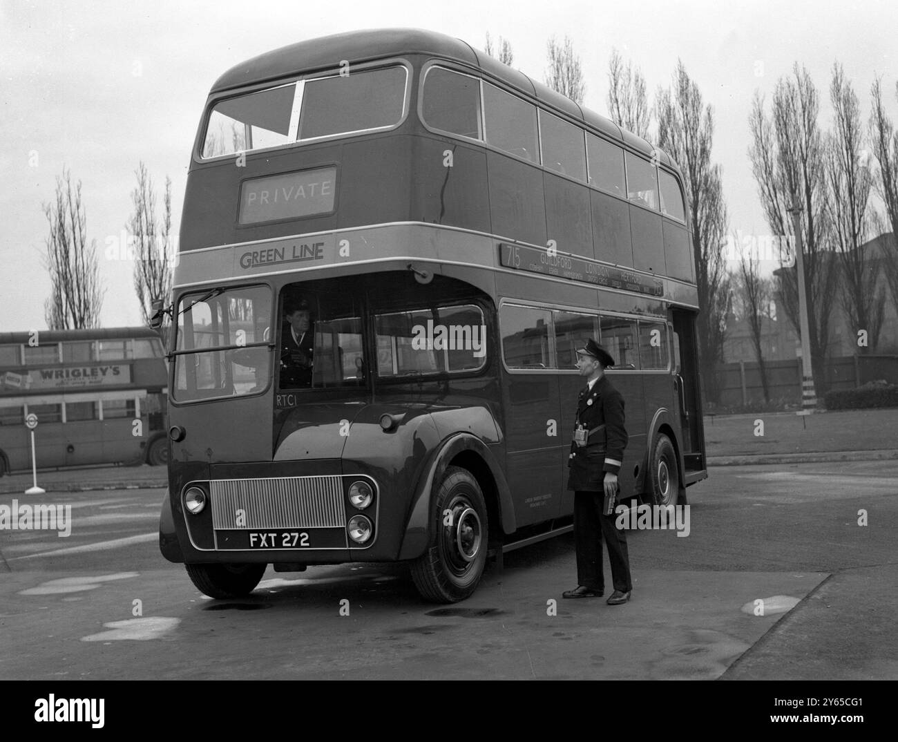 Front view of the new stream line Green Line Coach seen at Chiswick ...