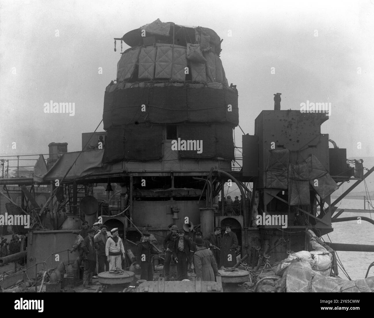 Naval raid on Zeebrugge and Ostend . The bridge structure of " HMS ...