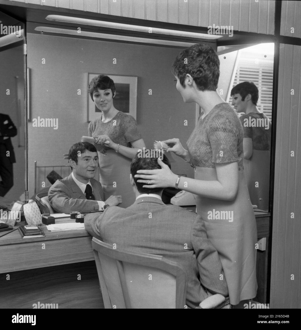 Vidal Sassoon having hair styled or cut by his wife to be US starlet ...