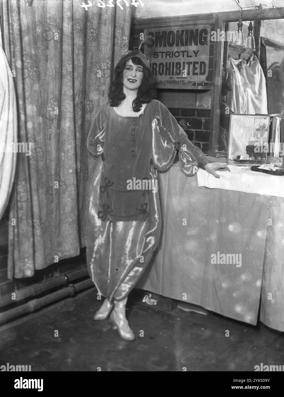 Actress Miss Marjorie Moore in her dressing room . 1910s Stock Photo ...