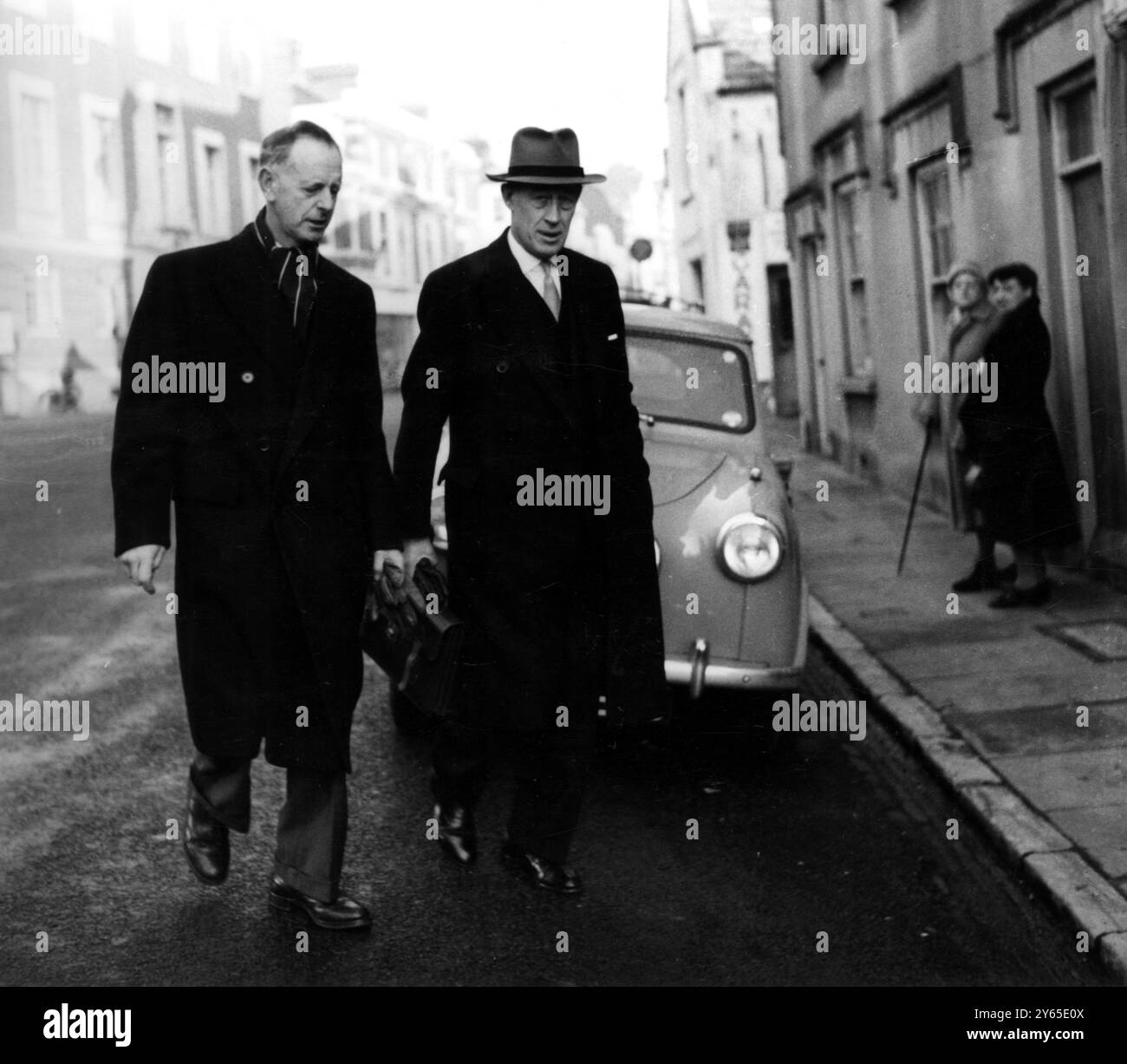 1950's bank manager hi-res stock photography and images - Alamy