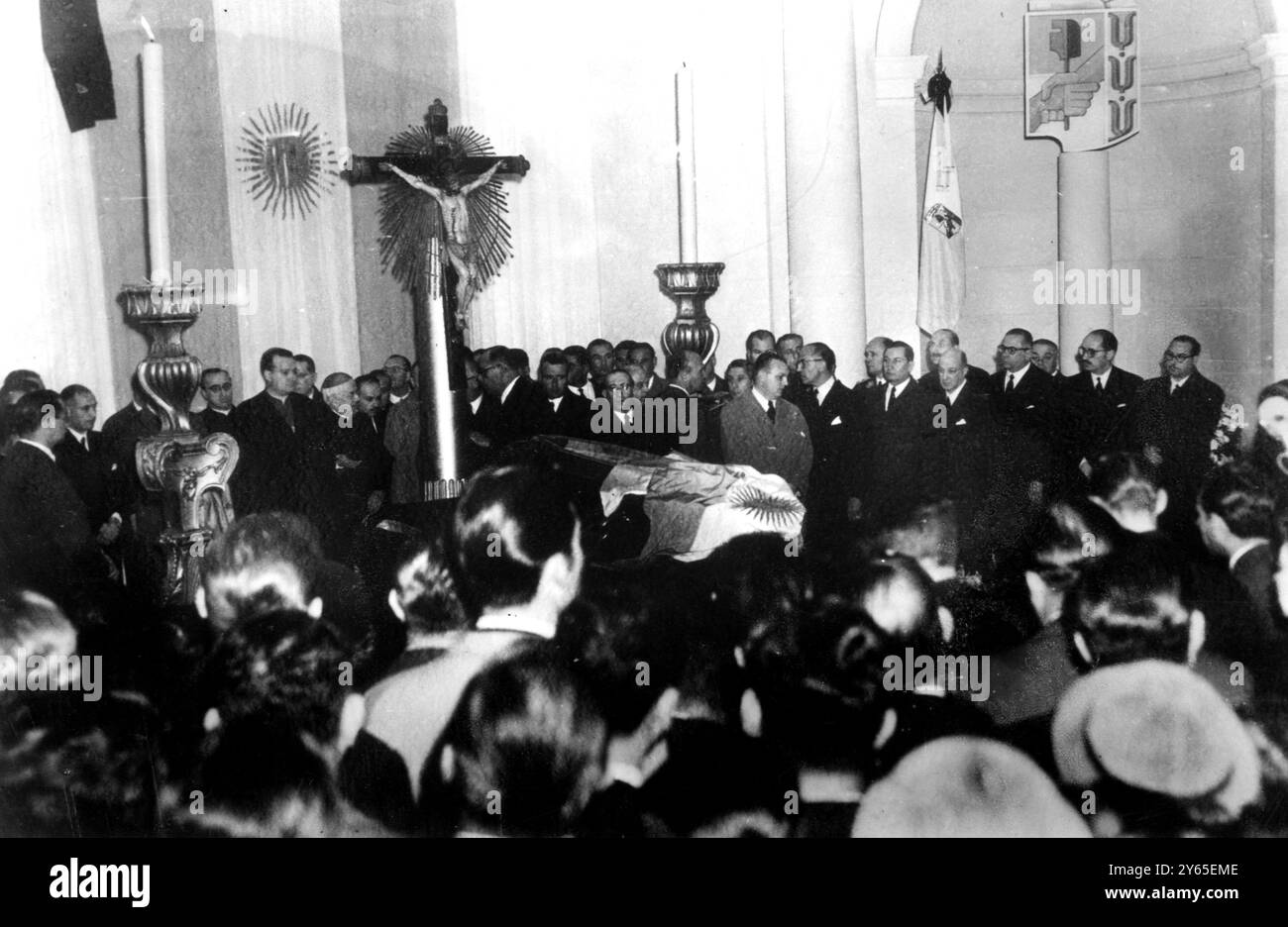 Eva peron coffin hi-res stock photography and images - Alamy