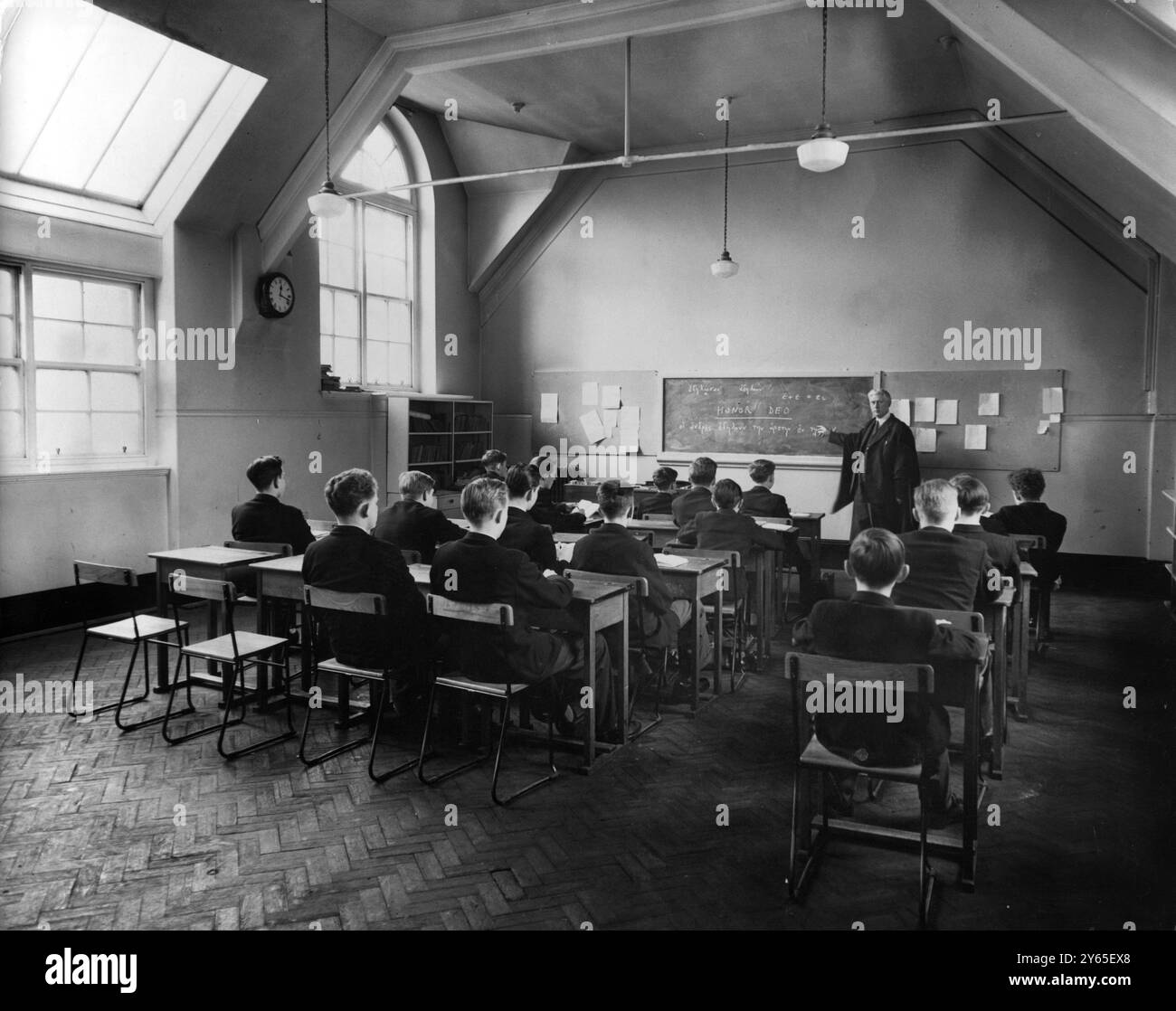 Classrooms pupils Black and White Stock Photos & Images - Alamy