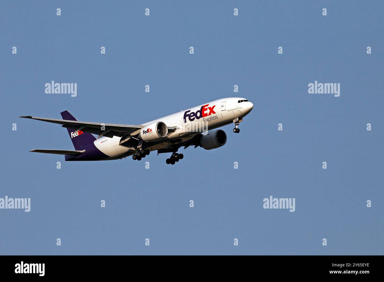 N887FD USA FedEx cargo plane. Federal Express Corp. BOEING 777-200LR ...