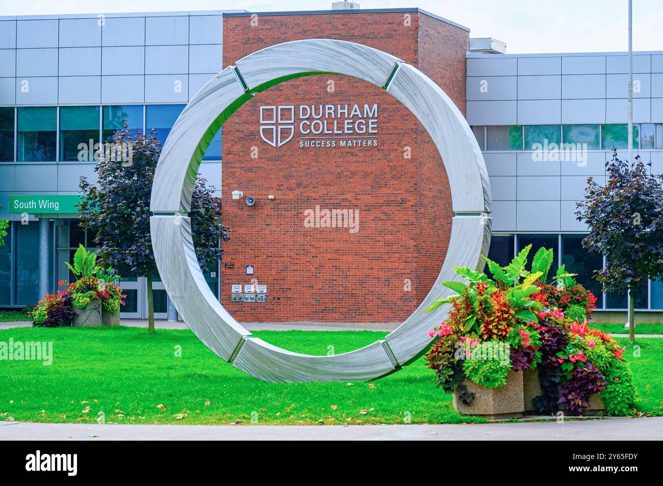 Sculpture and facade of Durham College building Stock Photo - Alamy
