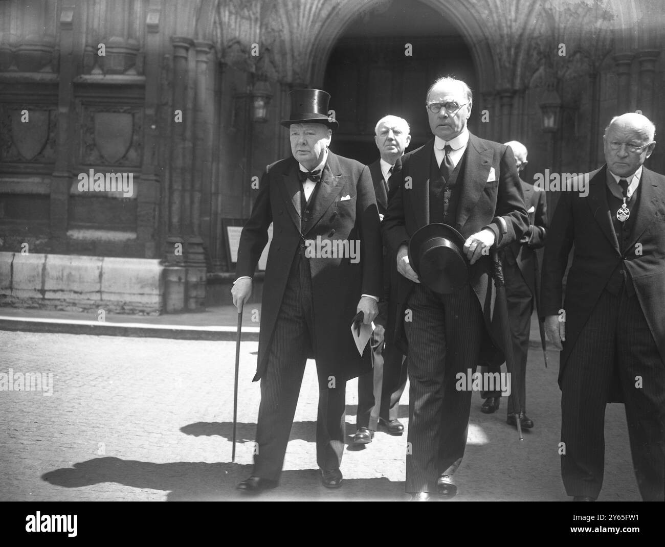 Premier Attends London Memorial Service to Sir Stafford Cripps Mr ...