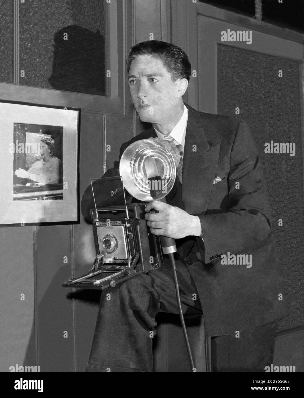 30 December 1955 Portrait of Charles Dawson , staff photographer for ...