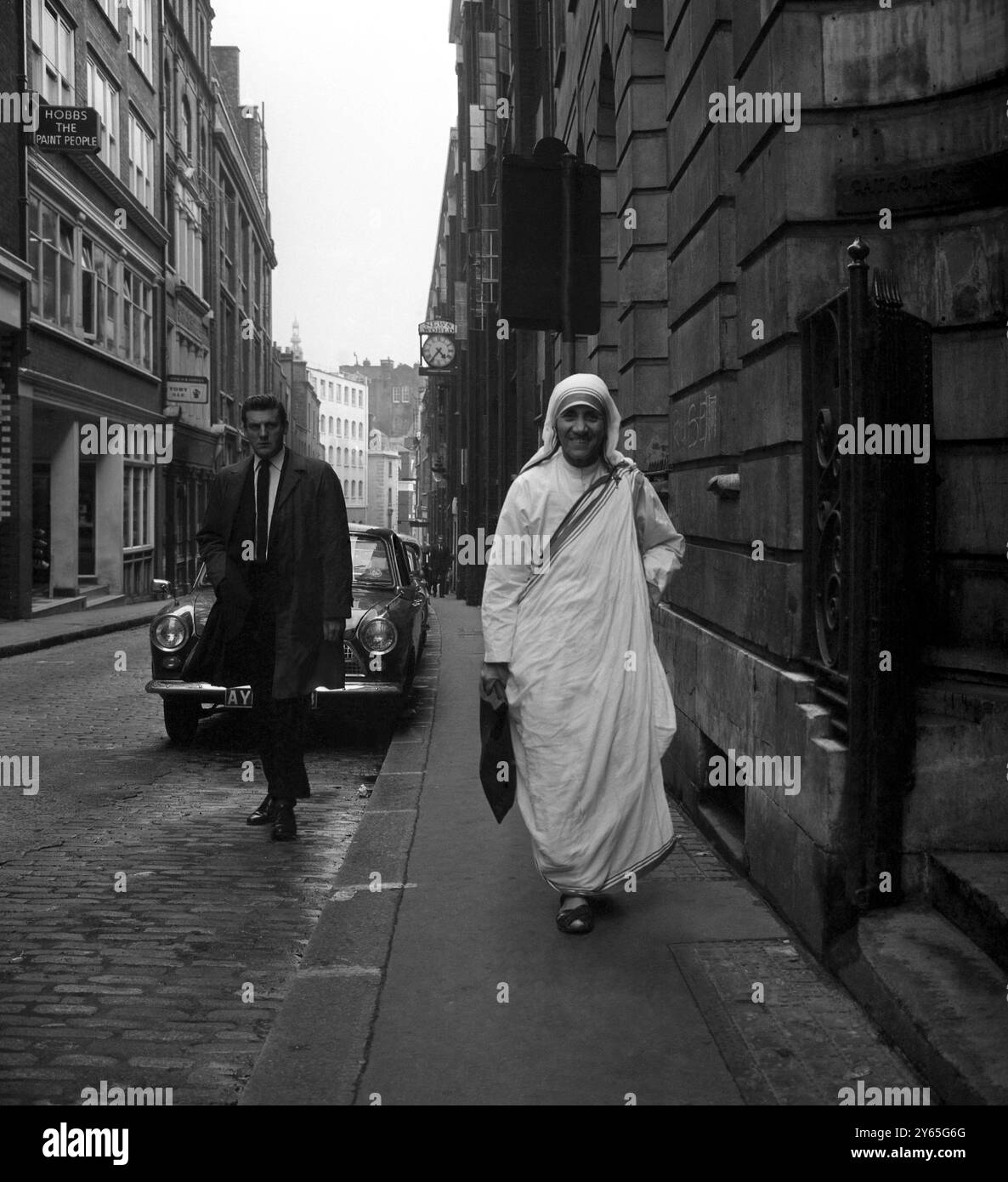 Recent picture of Mother Teresa , seen here in her Missionaries of ...