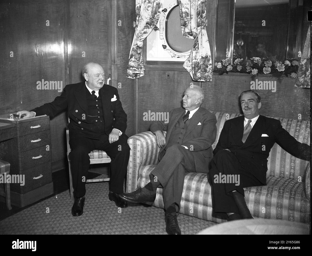 Queen mary ship cabin hi-res stock photography and images - Alamy