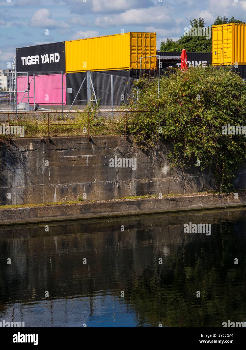 Shipping Containers, Tiger Yard, Cardiff Bay, Cardiff, Wales, England ...