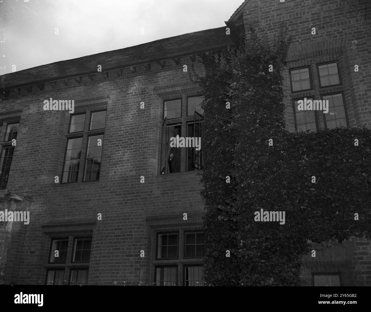 Hand hoping Black and White Stock Photos & Images - Alamy