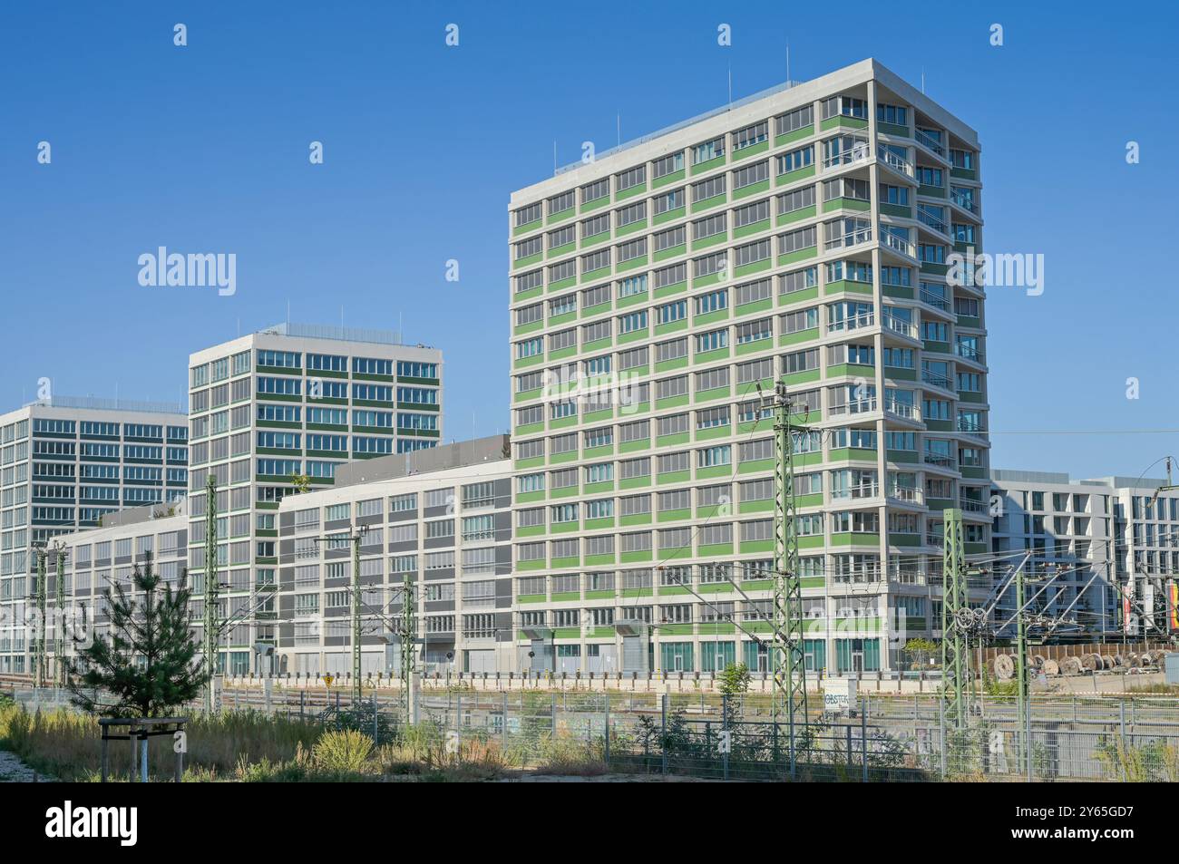 Bürogebäude Europacity, rechts SAP Berlin, George-Stephenson Straße ...