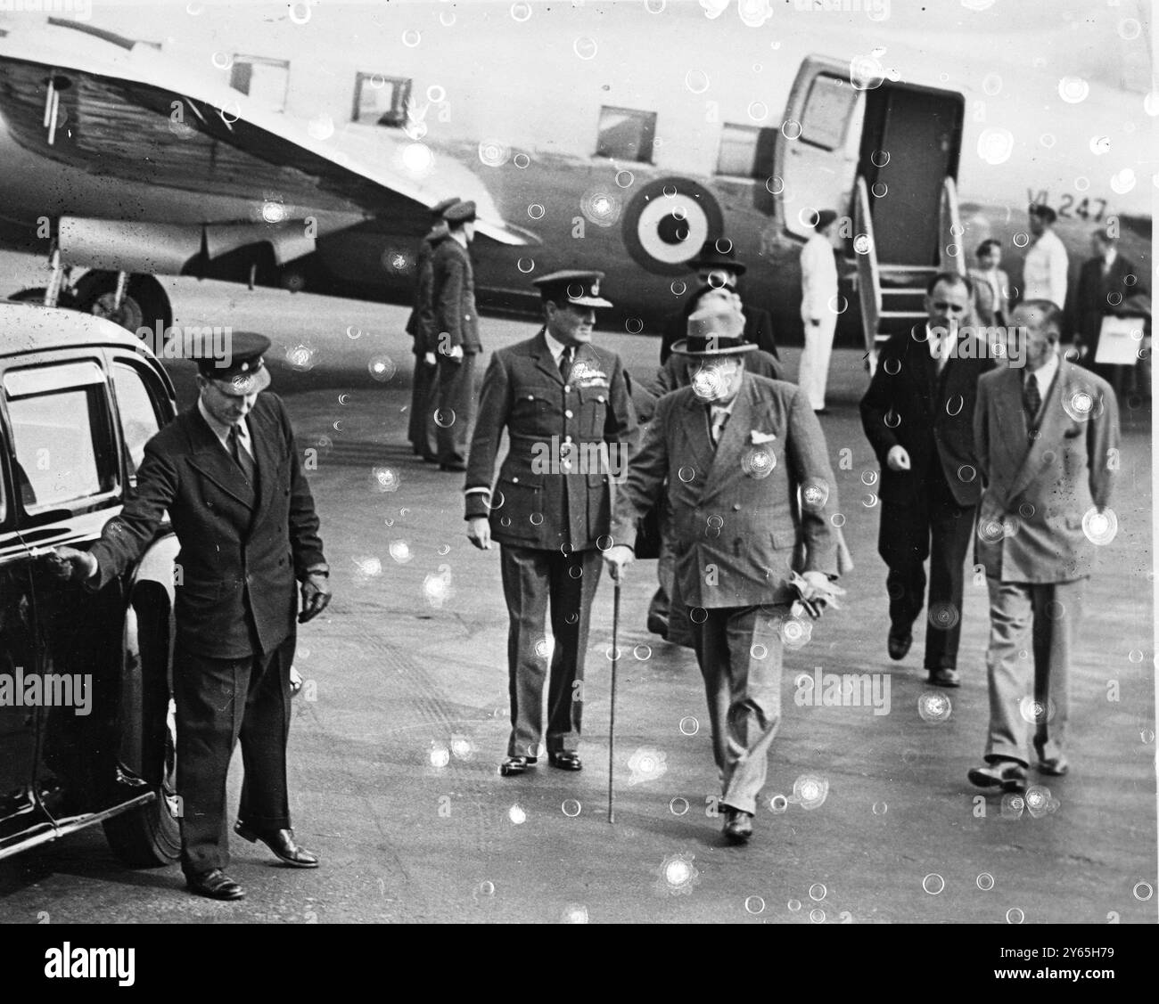 Churchill Back From Balmoral Prime Minister Sir Winston Churchill walks ...