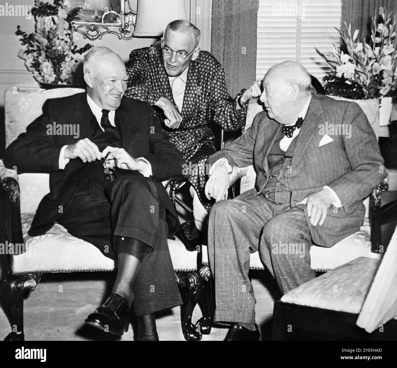 Top Level Talk Three leading figures in world politics chat informally ...