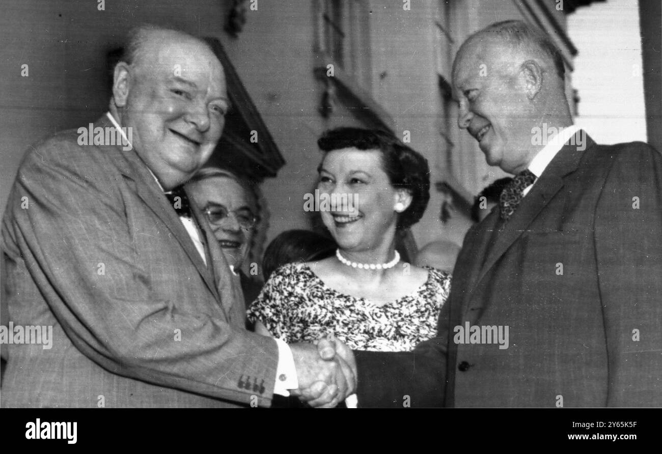 White House Welcome For Churchill President Eisenhower ( right ) has a ...
