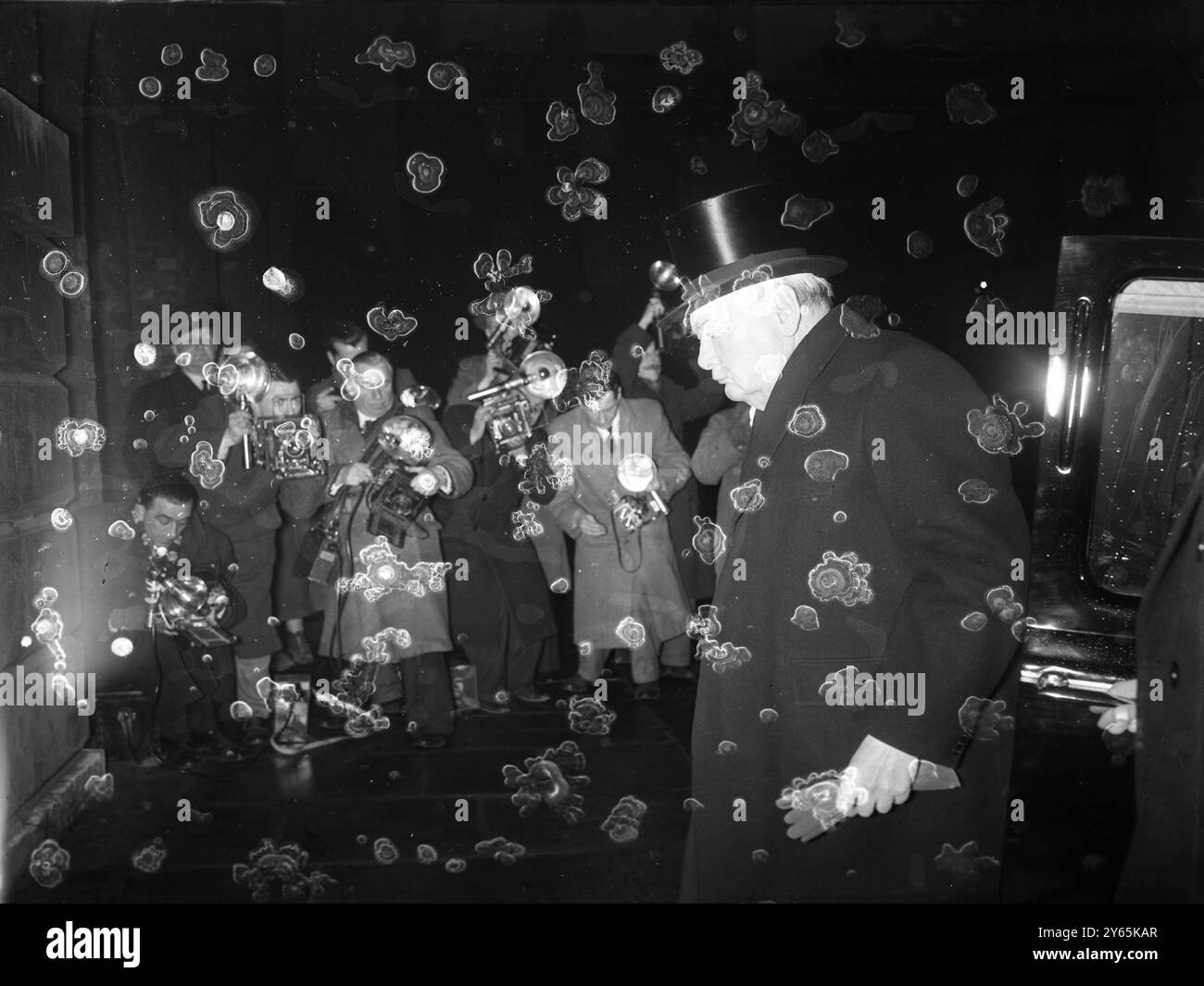 The King's Death , Mr Churchill At Privy Council Top hatted , head ...