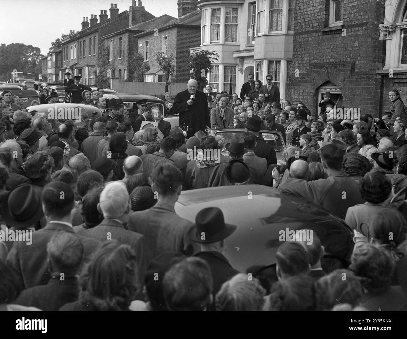 6 october 1951 hi-res stock photography and images - Alamy