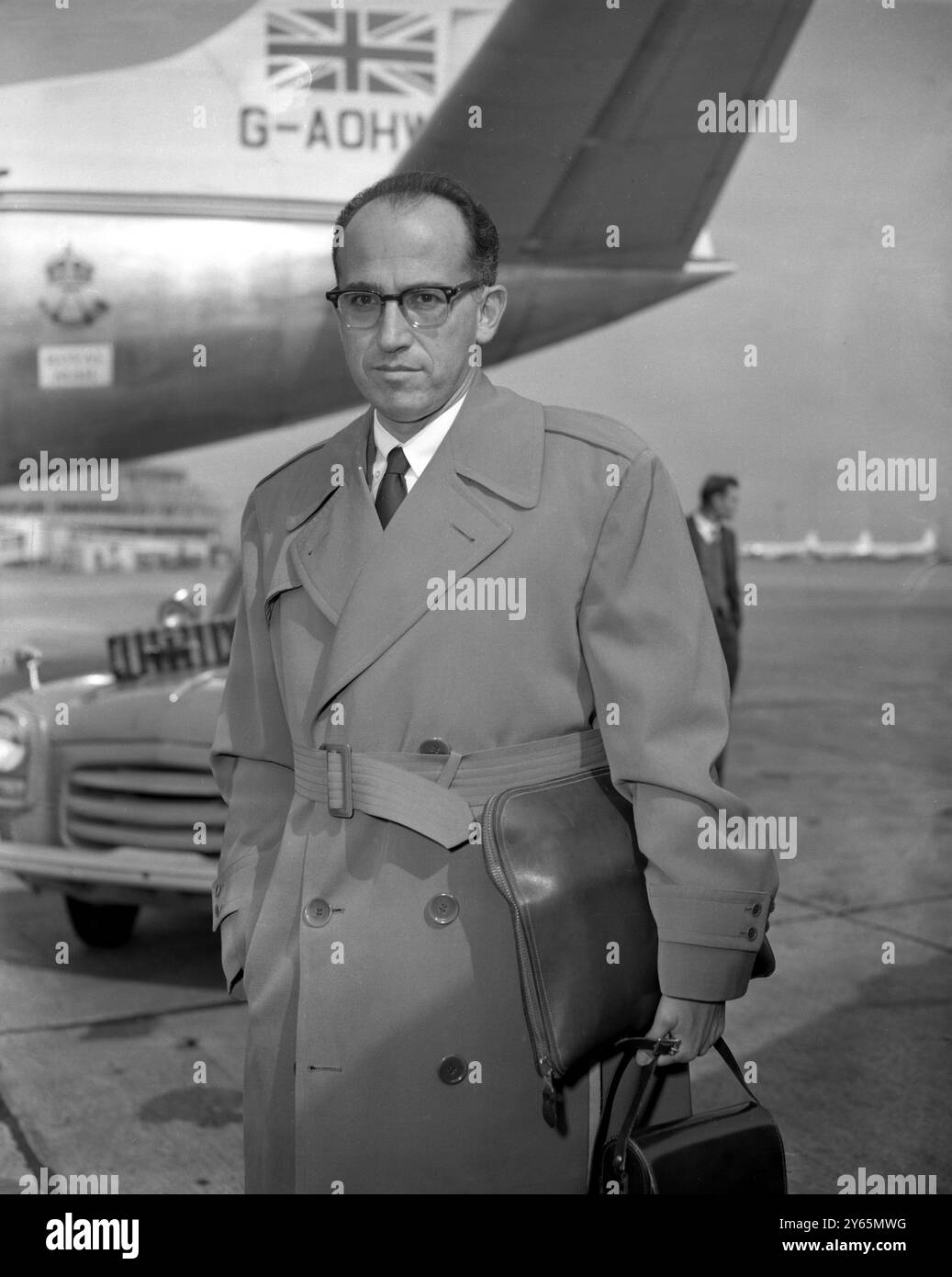 London : Dr Jonas Salk , the man who discovered and gave his name to ...