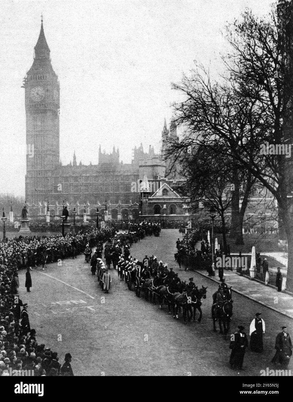 London's farewell to Lord Haig : an impressive funeral pageant . Under ...