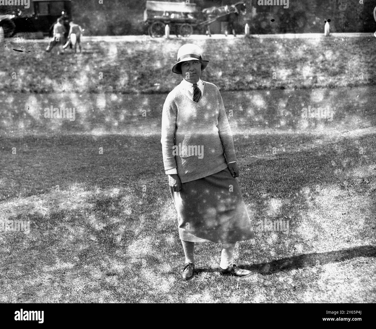 On the links at the North Berwick Golf Club , Miss Cecil Leitch . 26th ...