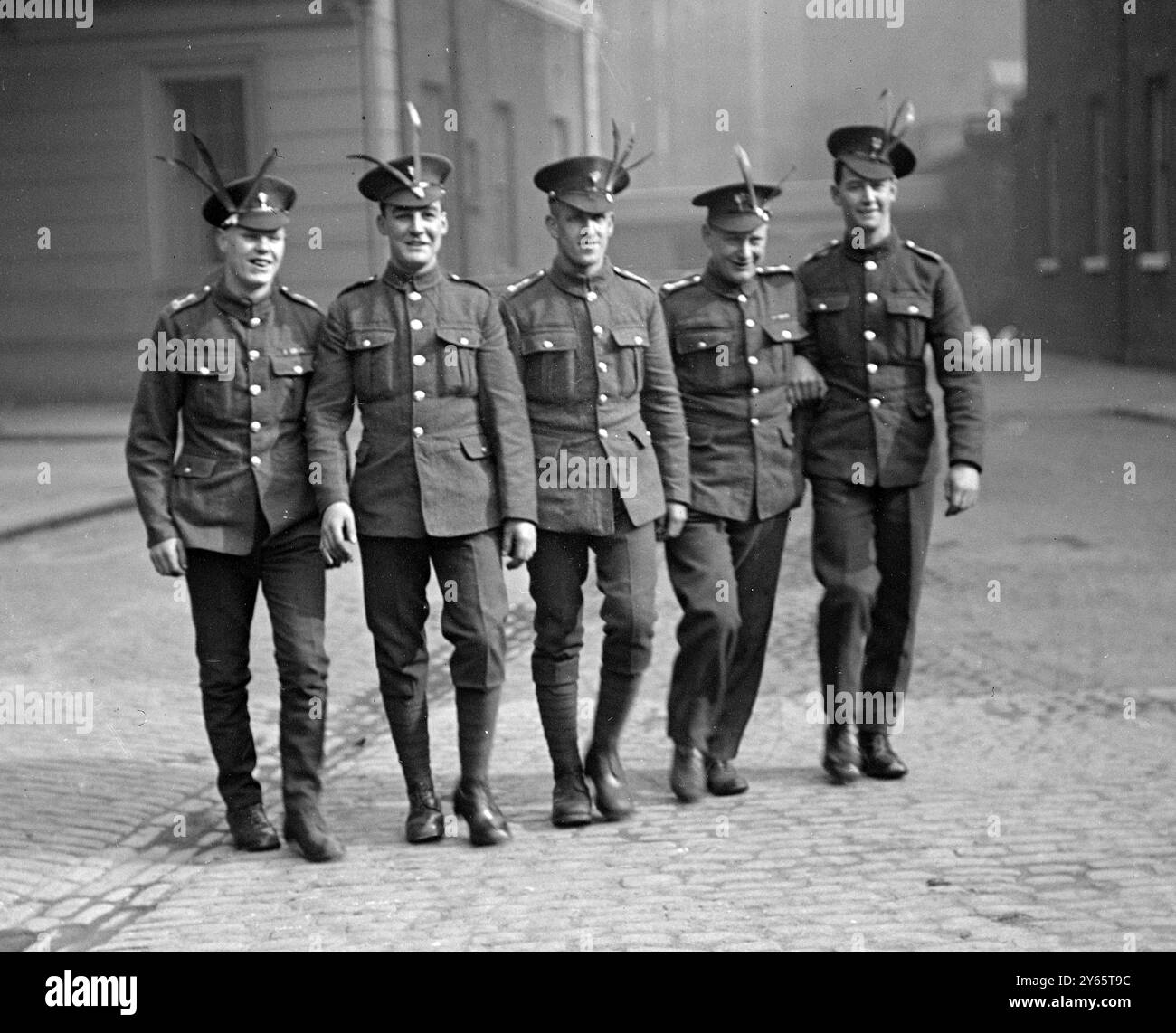 St David's Day in London . Welsh Guards at Wellington Barracks wearing ...