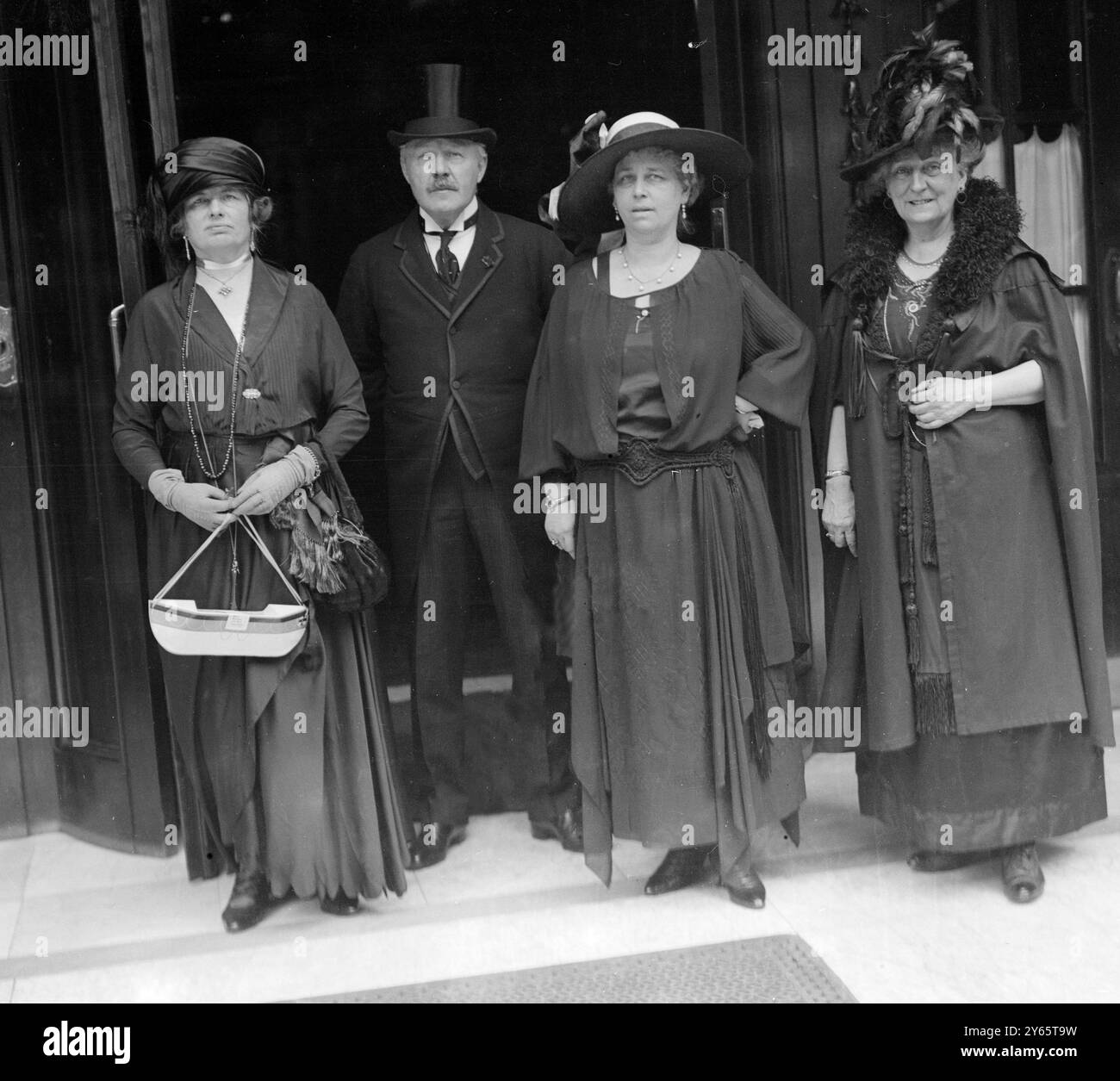 Lifeboat Day - Helpers in Piccadilly . Left to Right - Lady De Lisie ...