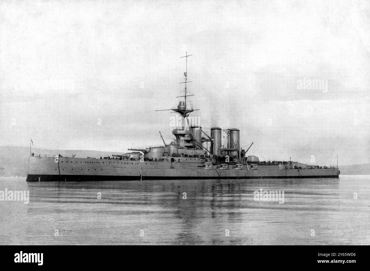 The battle-cruiser HMS Tiger 1915 Stock Photo - Alamy