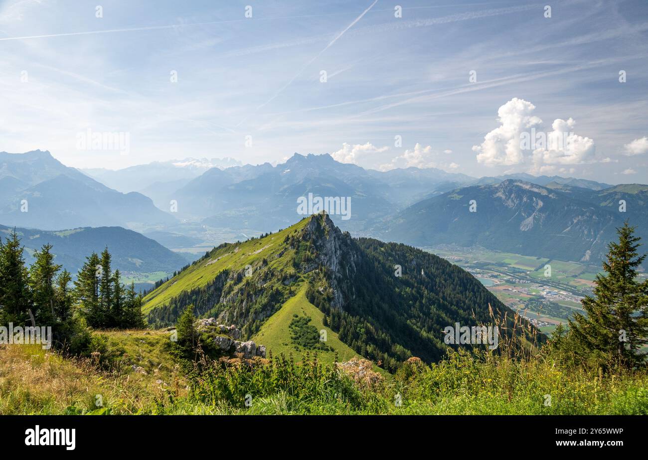 Stunning panoramic view from a hiking trail in the Swiss Alps ...