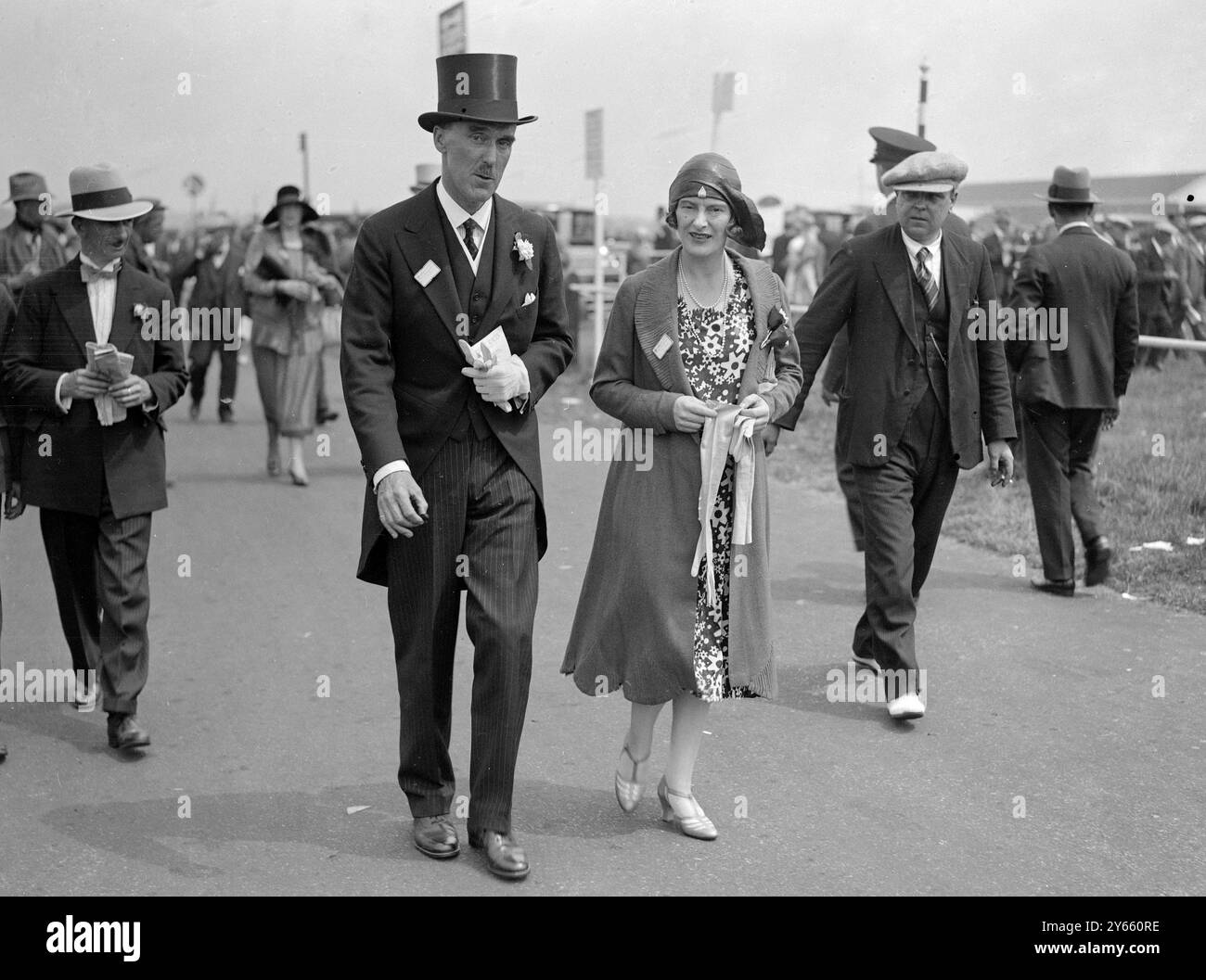 Ascot . Major and Mrs Ian Hay Beith . 1930 Stock Photo - Alamy