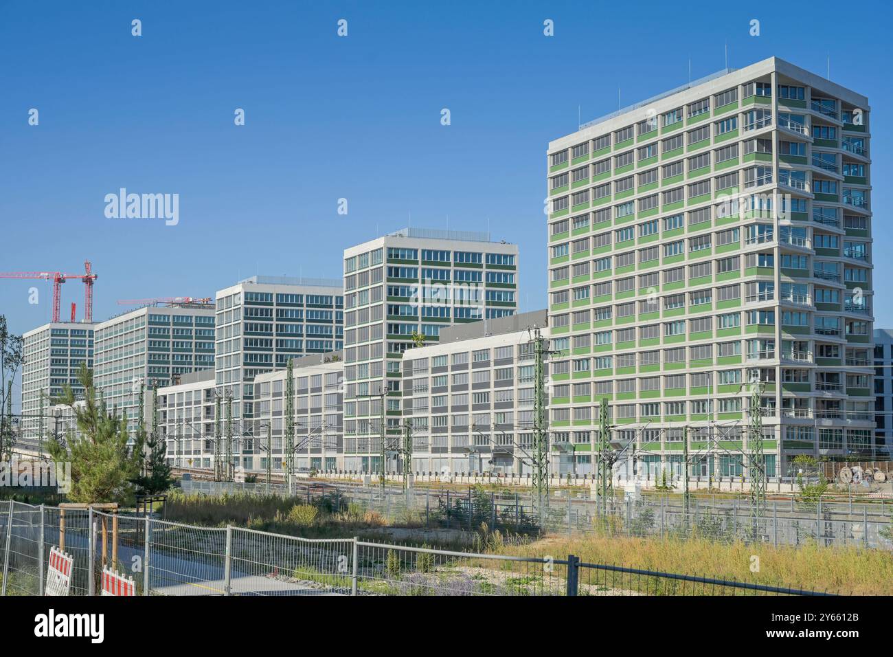 Bürogebäude Europacity, rechts SAP Berlin, George-Stephenson Straße ...