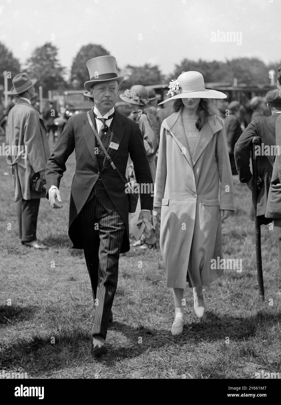 At the Royal Ascot race meeting - Viscount Furness with his daughter ...