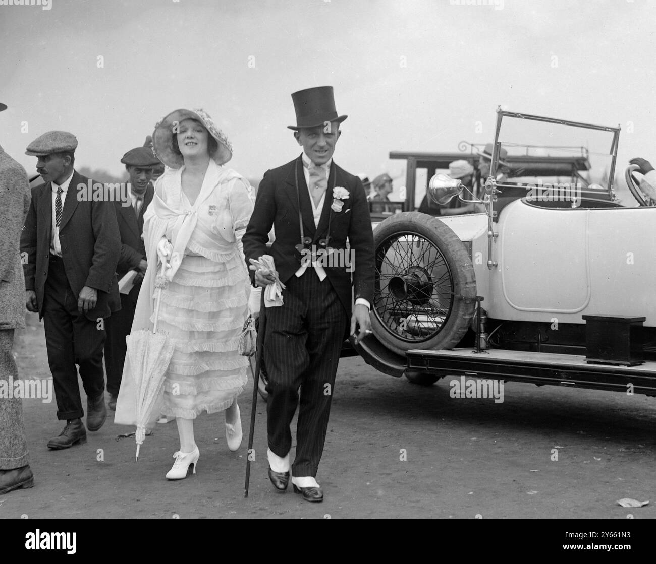 At the Royal Ascot race meeting - Actors , Miss Mabel Russell with Mr ...