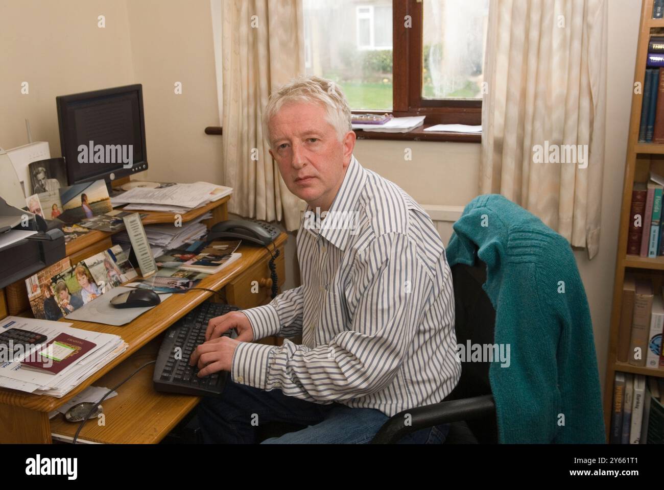 Dear charlie letters to a lost daughter book hi-res stock photography ...