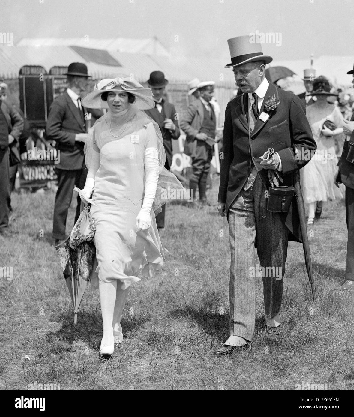 At the Royal Ascot race meeting - Colonel and Mrs Crichton Browne ...
