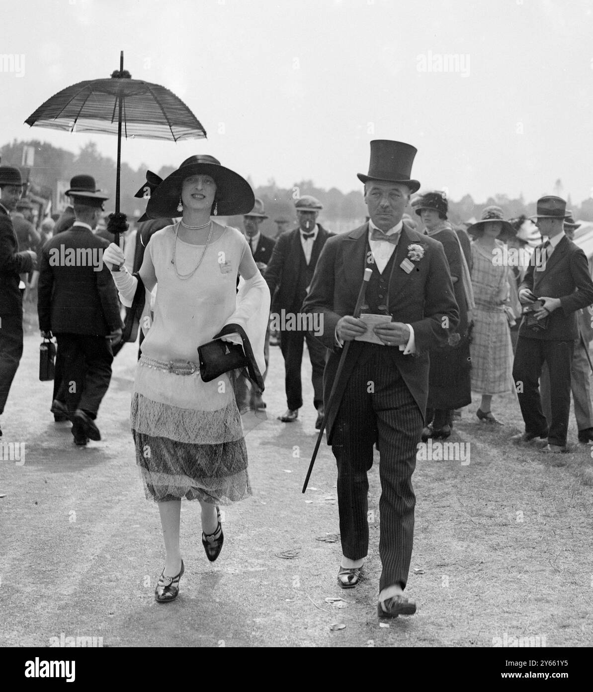 Fashion hats nineties Black and White Stock Photos & Images - Alamy