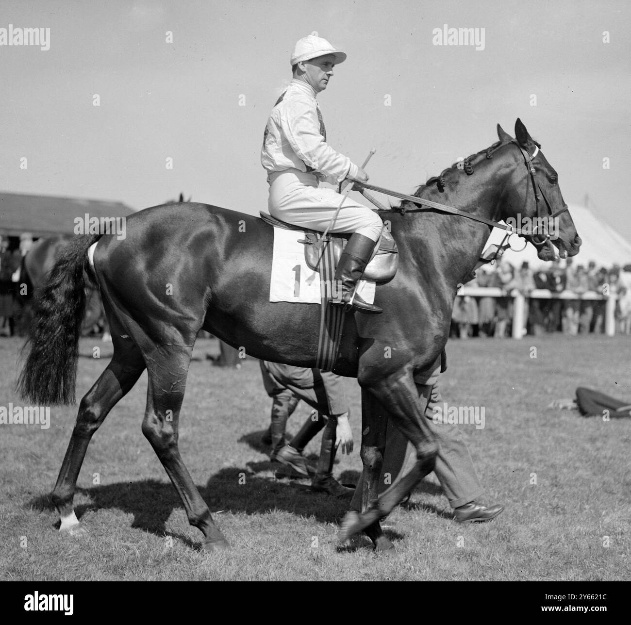 16 april 1940 hi-res stock photography and images - Alamy
