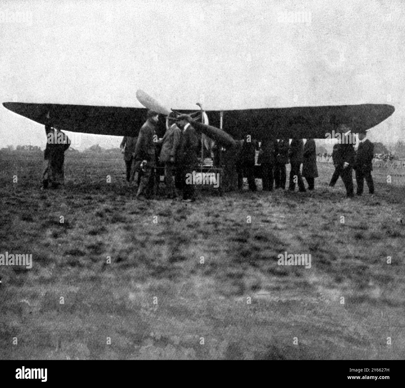 First aerial mail delivery in the UK from Hendon to Windsor Castle ...