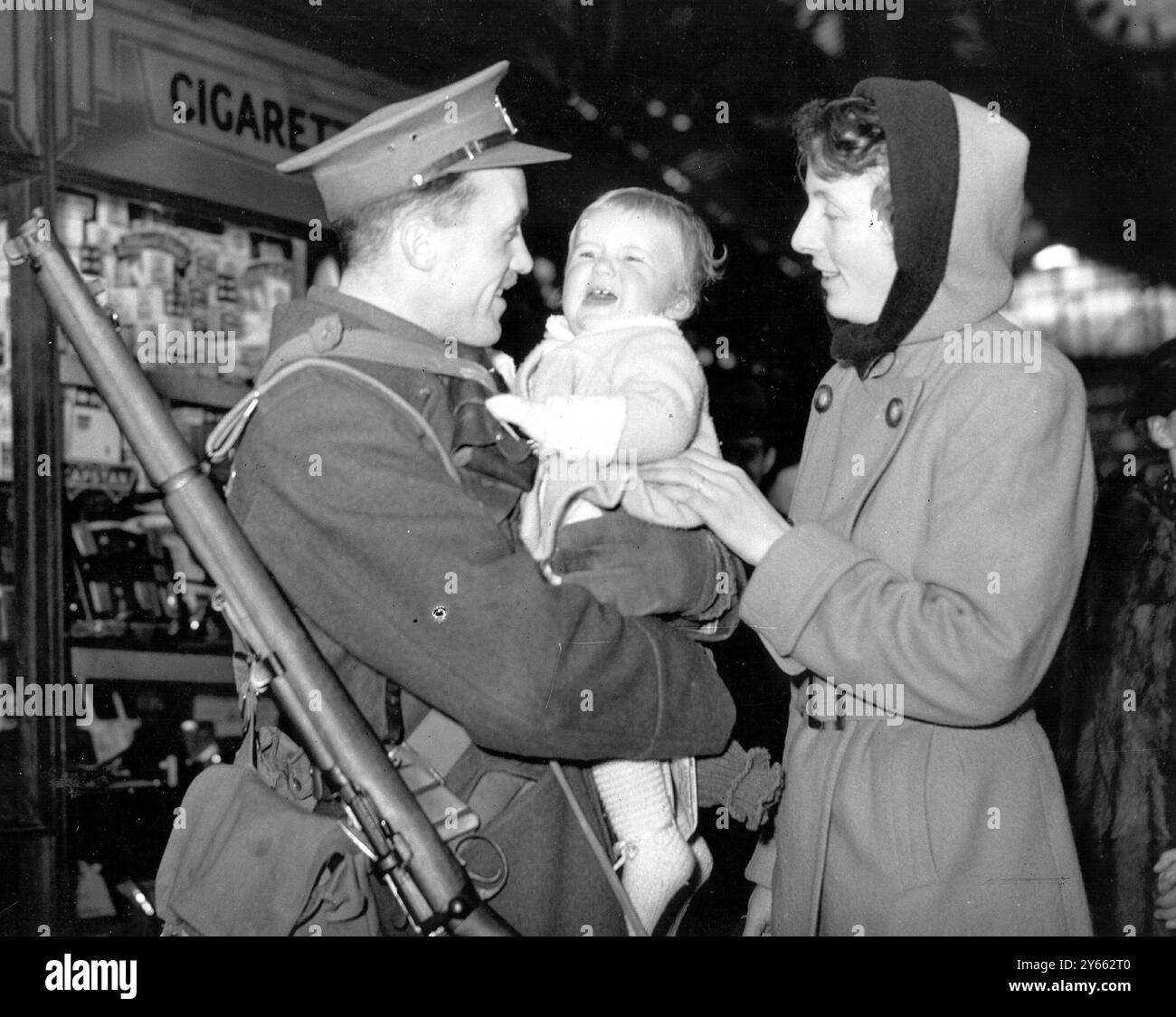 Ww2 britain defence army british misc hi-res stock photography and ...