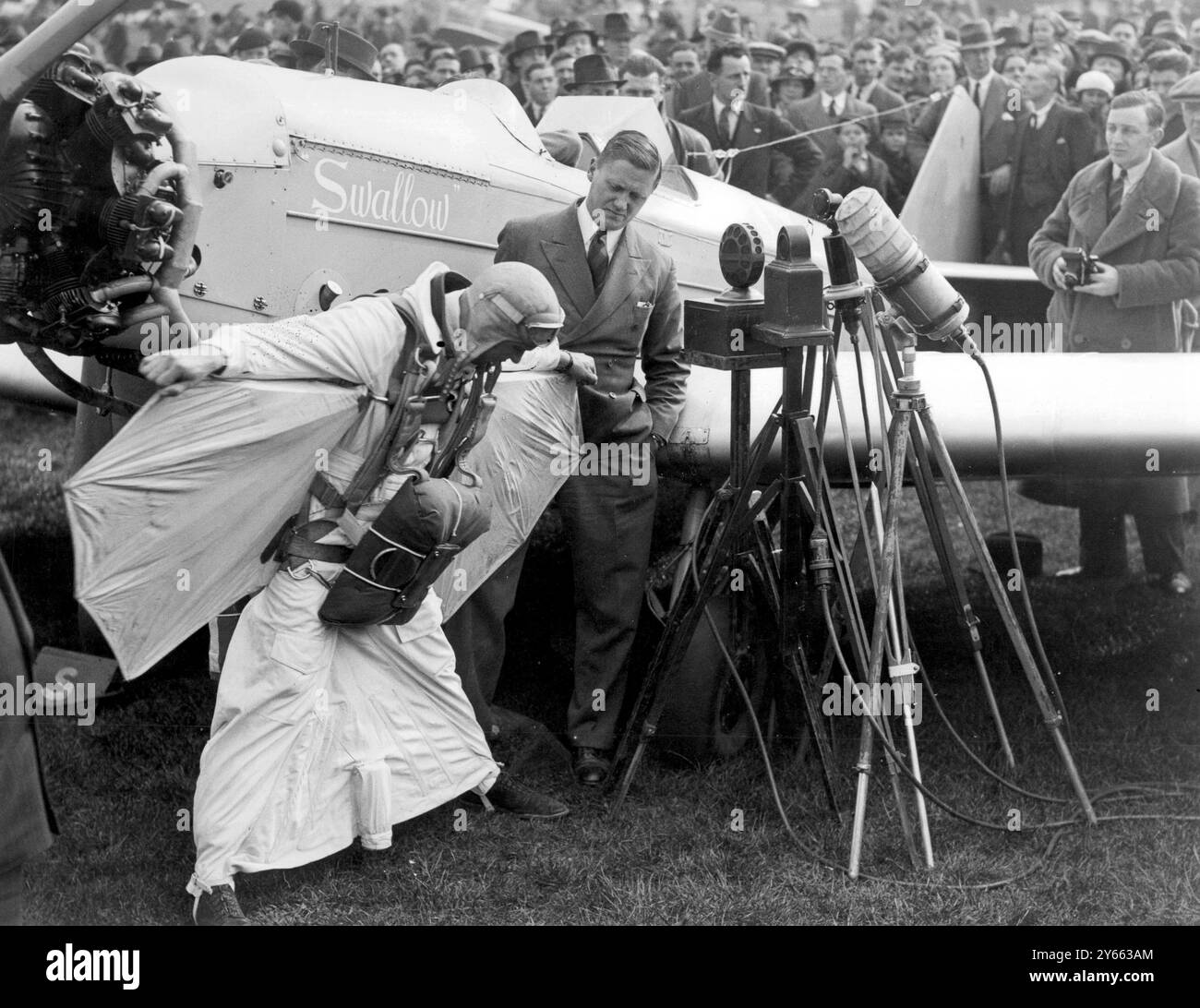 Clem Sohn, the "bird man" at Hanworth. A young american from Michigan ...